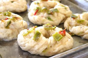 Green Chile Cheese Bagel - New Mexican Foodie